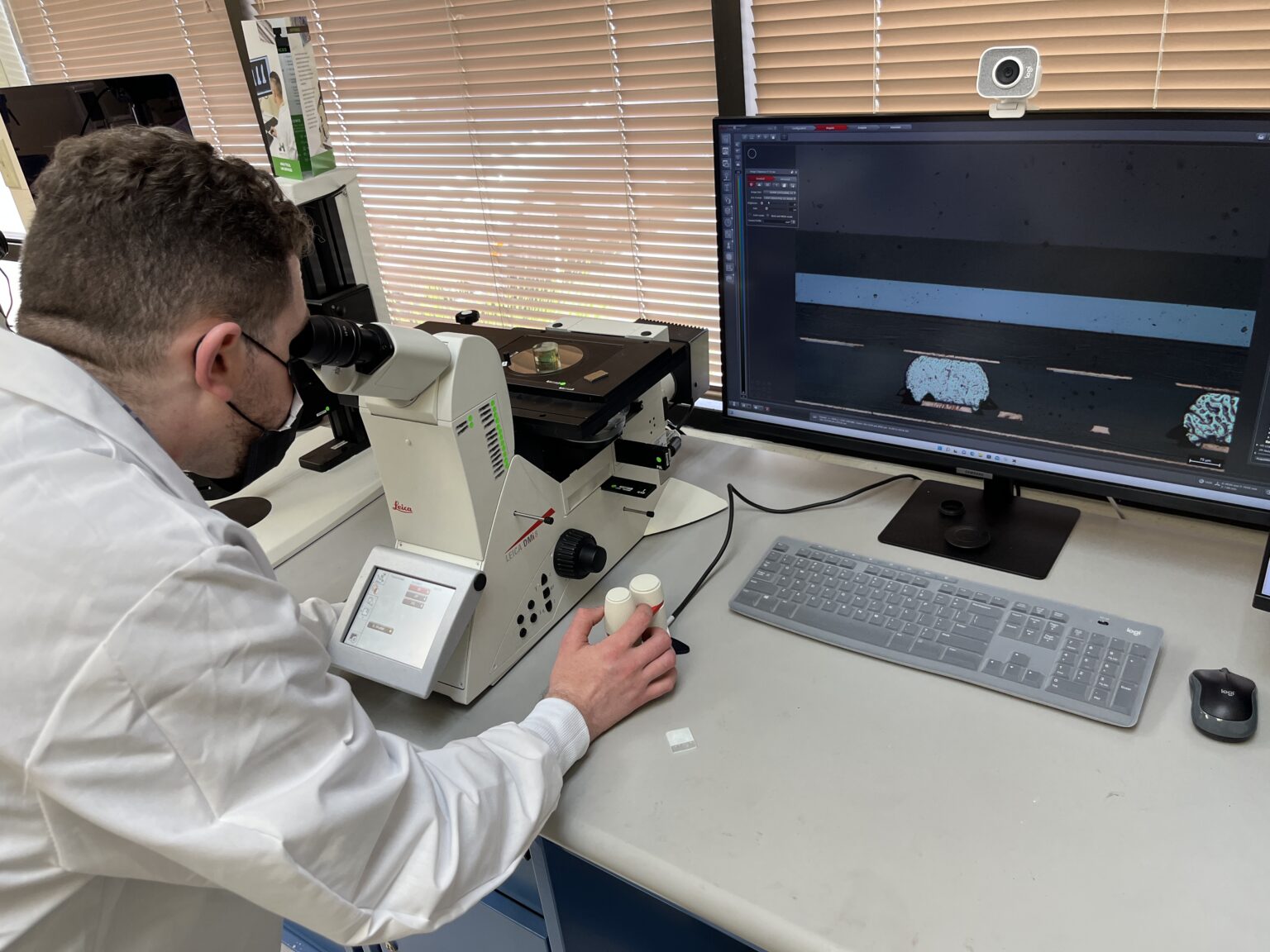 Coxem Tabletop Scanning Electron Microscopes - JH Technologies