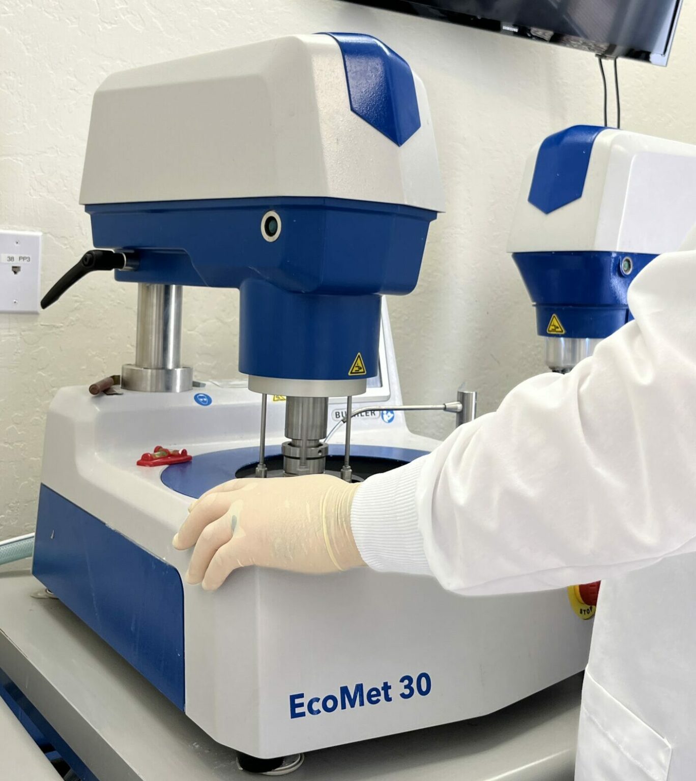 Semiauto Grinder Polisher Ecomet 30 - JH Technologies